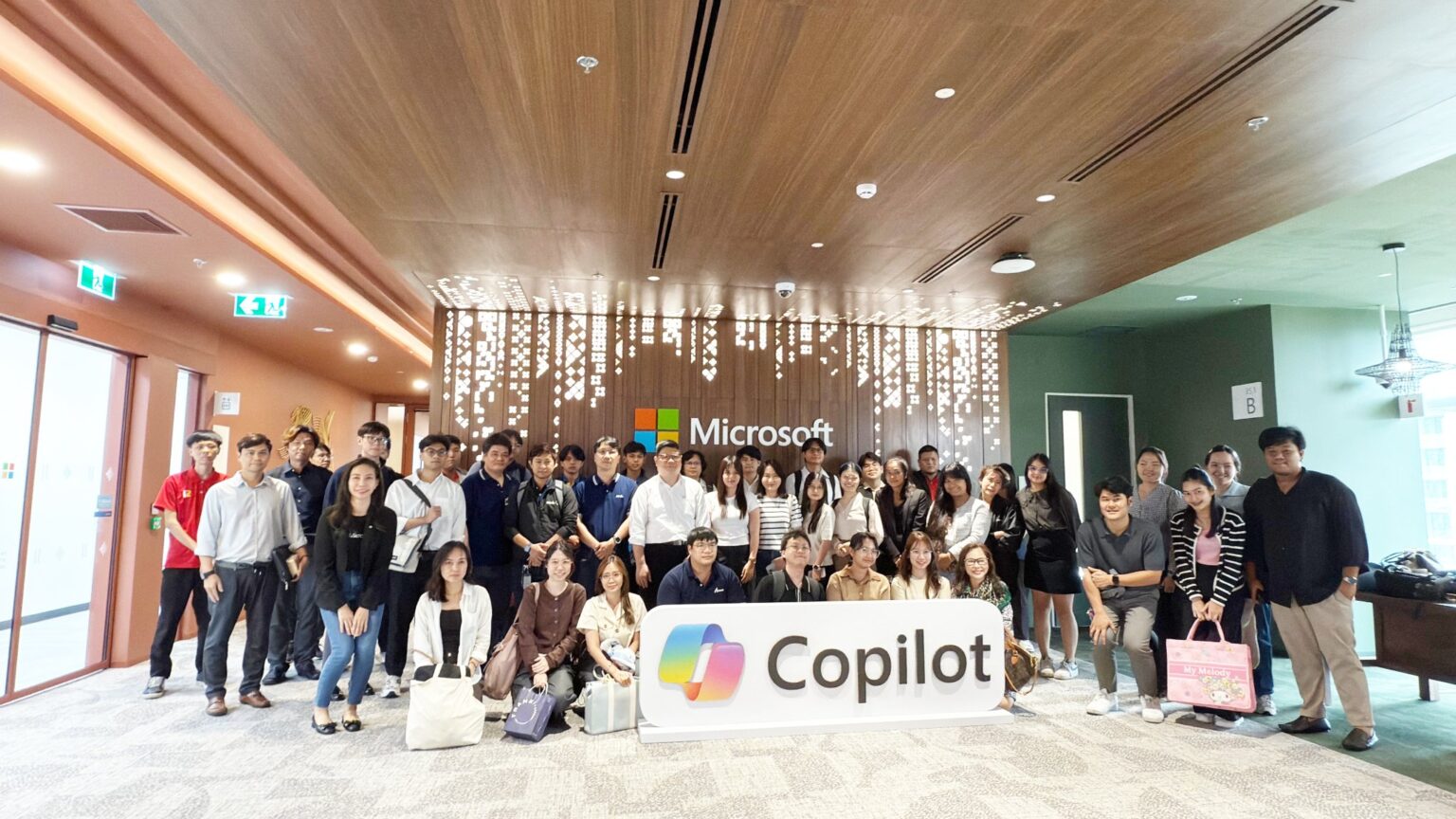 งานสัมมนา “Unlocking the Future of Data & AI with Microsoft”